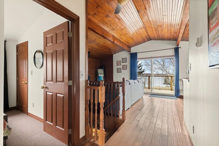 Fabulous Fishing At Hay Bay Waterfront Cottage! - Napanee