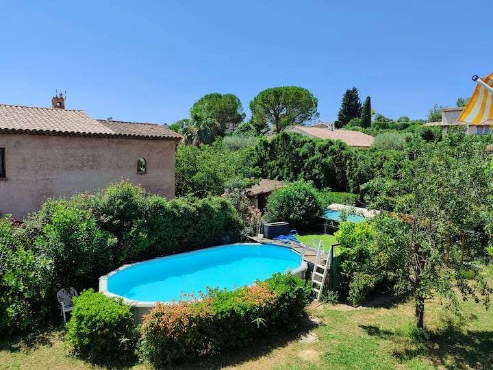 Appartement Rez-de-jardin Dans Villa - Saint-Paul-de-Vence