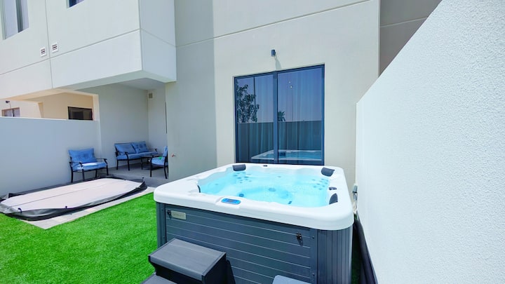 Perfect 4bd Villa With Jacuzzi - Abu Dhabi