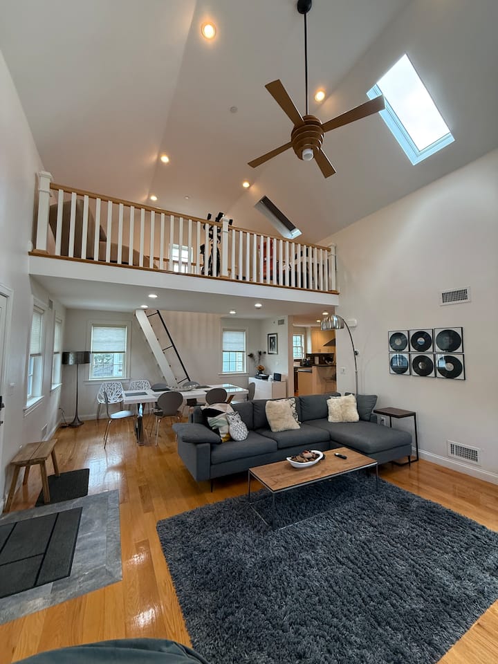 Modern Somerville Cottage - Boston, MA