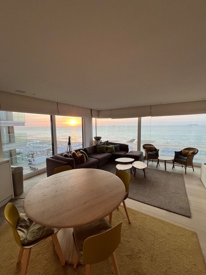 Chic 3-bdr Flat With Sea View - Brugge