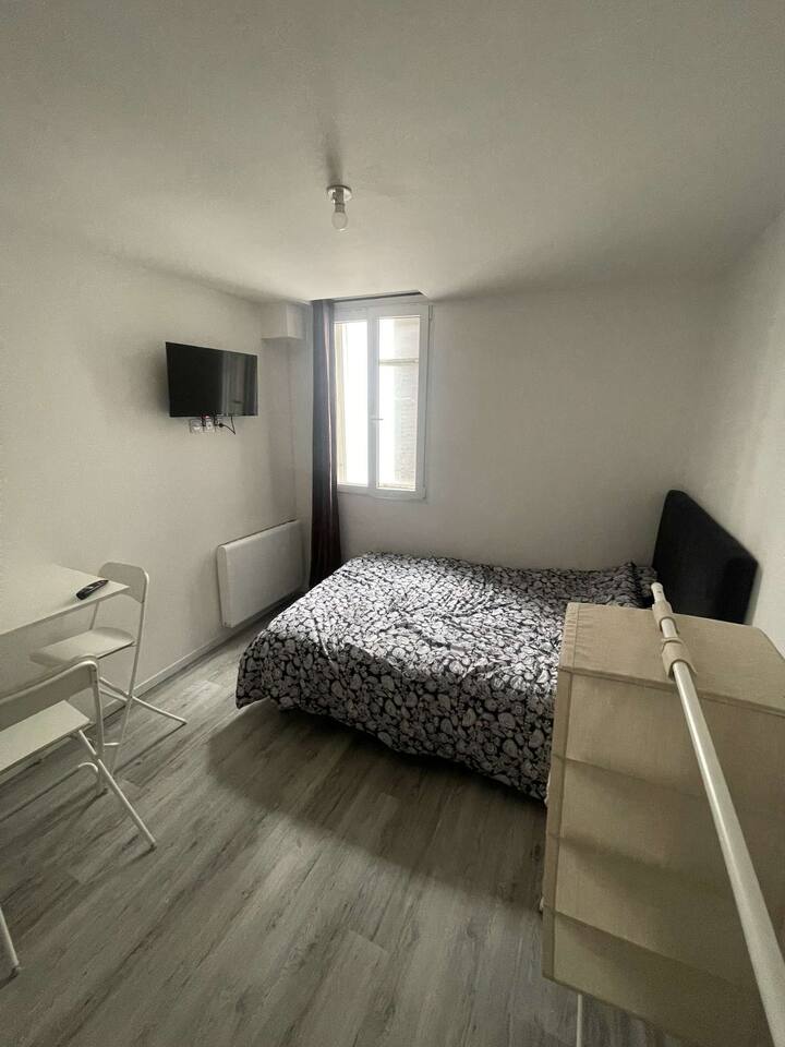 Studio A Lumineux Refait à Neuf. - Ibis budget Troyes Est