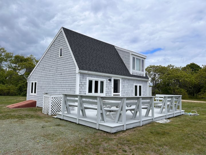 4 Br Mansion Beach Bungalow - Block Island, RI