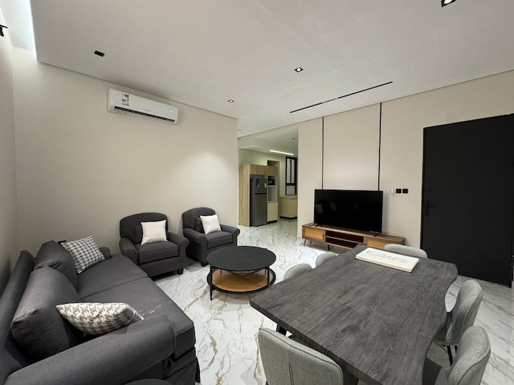 3-bedroom Spacious Apartment - 3b - Riad