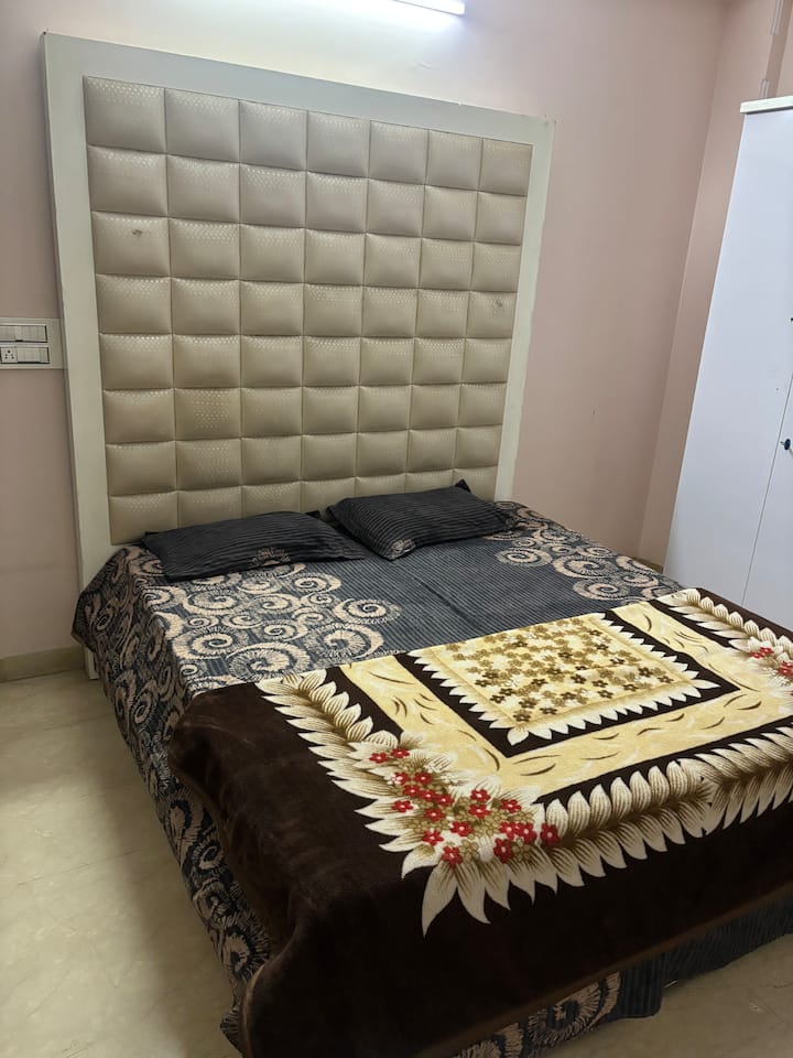 2 Room Luxury Near Prem Mandir - Vrindavan