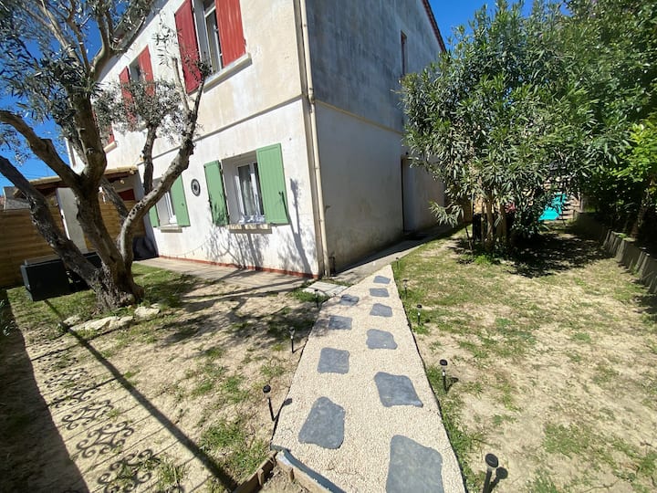 Appartement Avec Extérieur - Aimargues