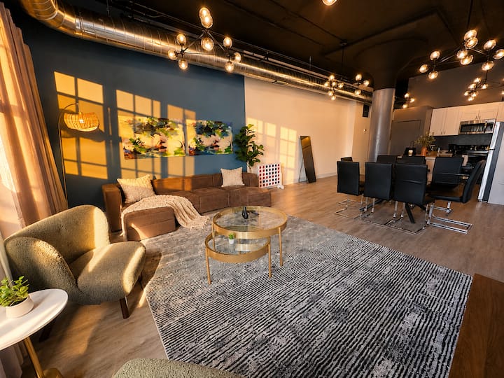 South Loop 5br Luxury Suite For 12 Near Mccormick - Chicago, IL