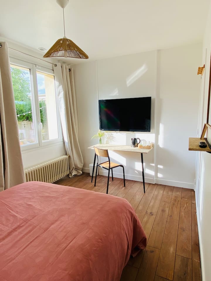 Chambre Lumineuse Vue Sur Jardin - Bois-d'Arcy