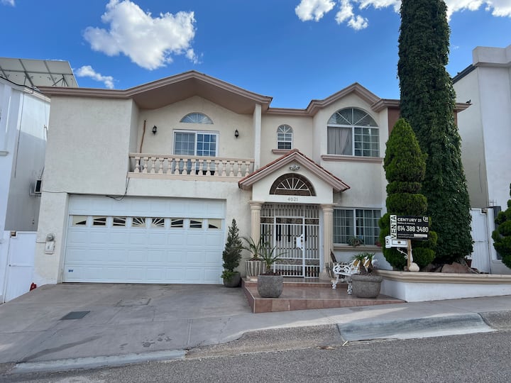 Casa En Fraccionamiento Privado. - Chihuahua