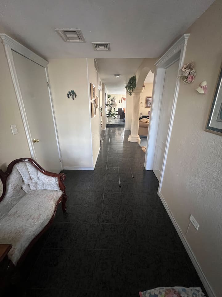 Casa En Fraccionamiento Privado. - Chihuahua