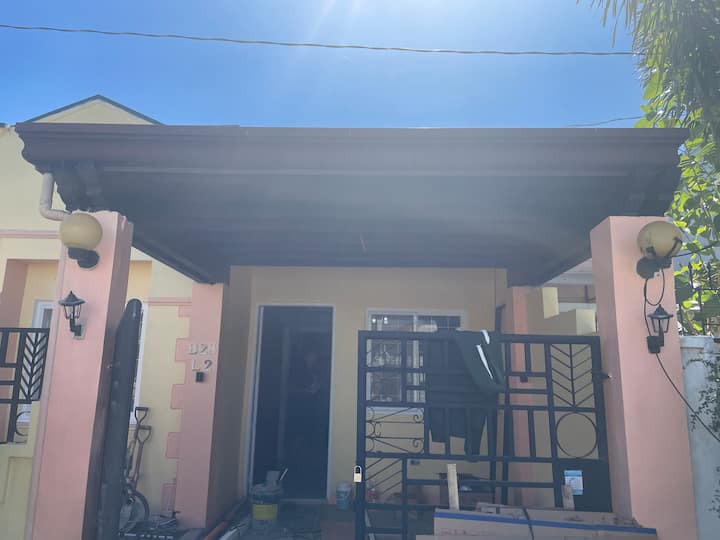 Urdaneta Hideaway - Rosales