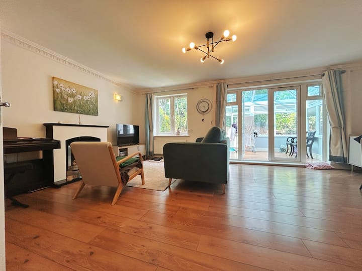 Private Double Room In A Detached House - Dartford