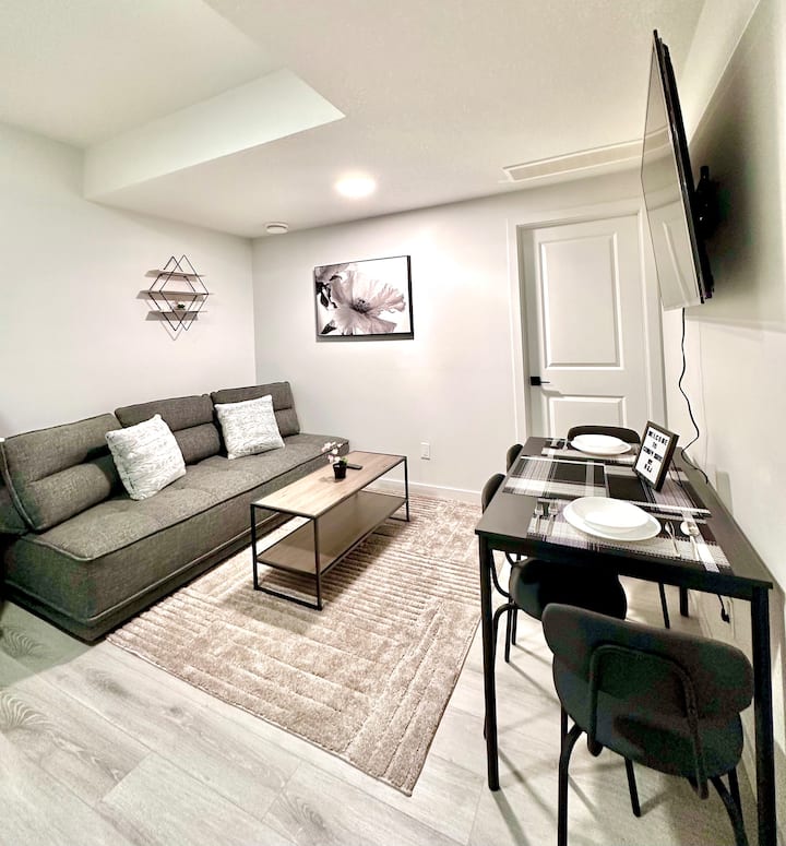 Comfy Suite By R&j - A 2 Br Hidden Gem Near Wem - Saint Albert