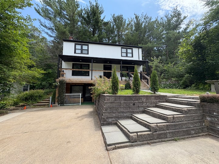 Wisteria Lodge - Halifax