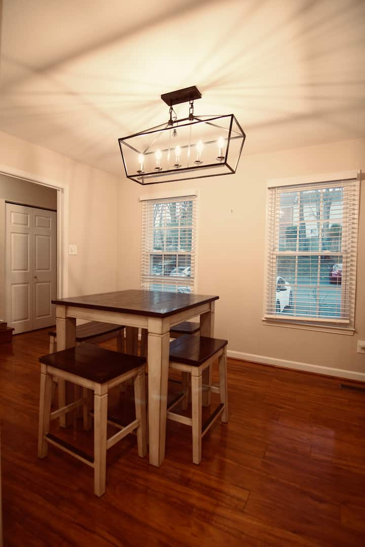 Serene Townhome With Outdoors - Reston, VA