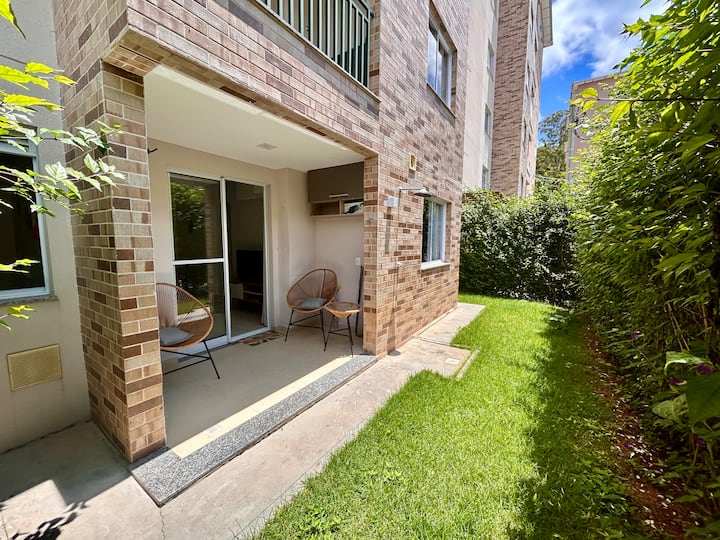 Apartamento Com Jardim Em Itaipava - Petrópolis - Petrópolis