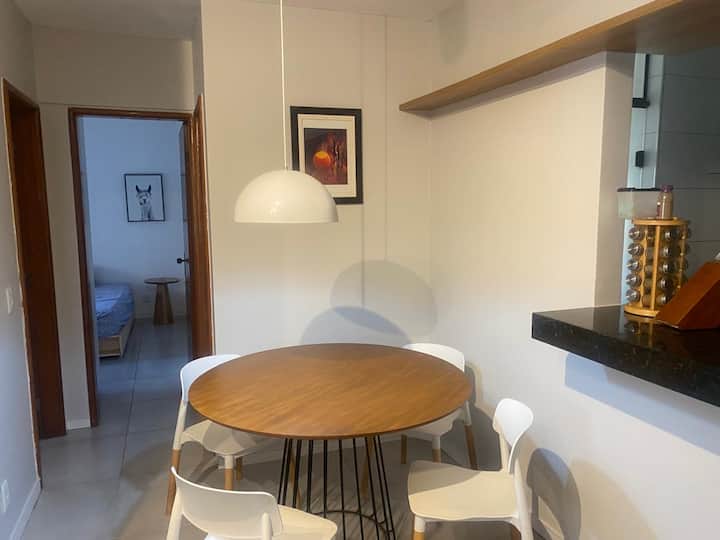 Ap. Completo, 2 Quartos, 2 Banheiros - Goiânia