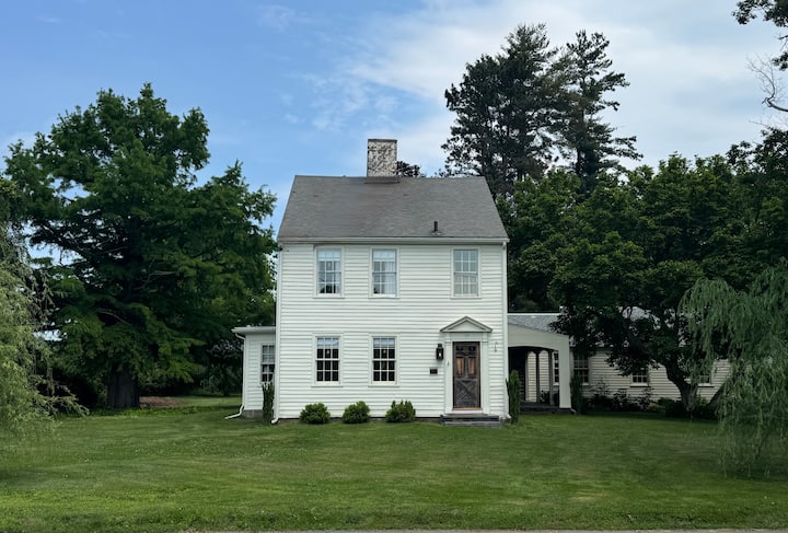 Hill-ross Farmhouse - Northampton, MA