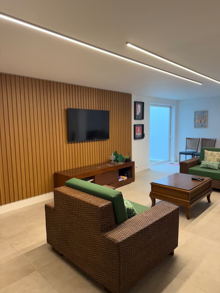 Casa Pé Na Areia Em Pereque - Porto Belo