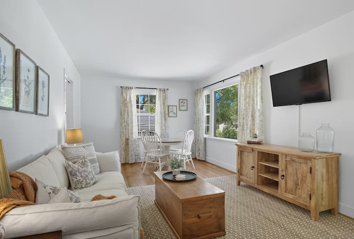 The Greenleaf Cottage In Lindley Park! - Greensboro, NC