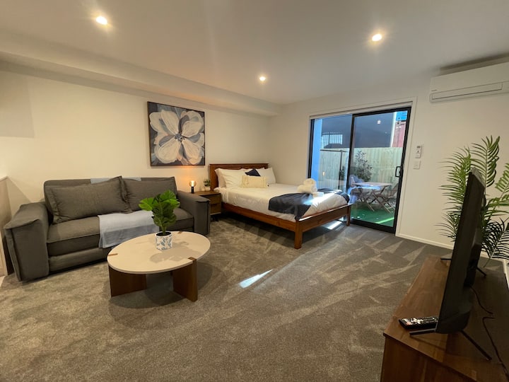 Inner City Studio Retreat - Christchurch