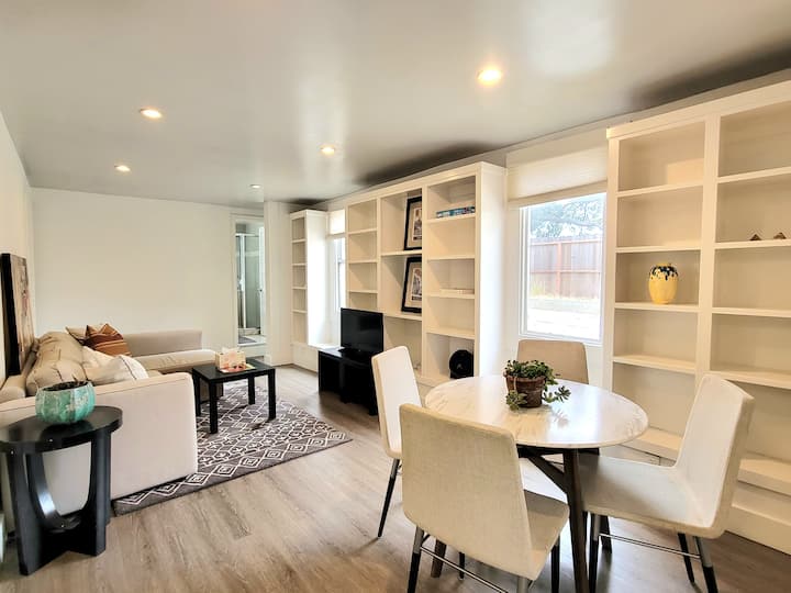 2bd/2ba Modern Garden Cottage Retreat! - San Francisco, CA