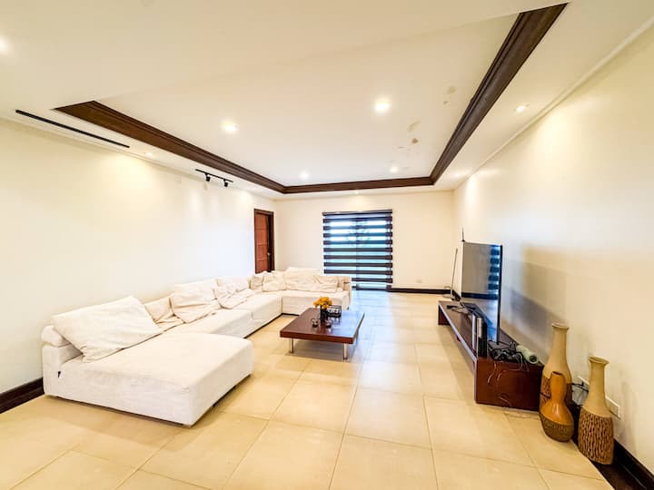 Estate Royale Guest House - Calamba