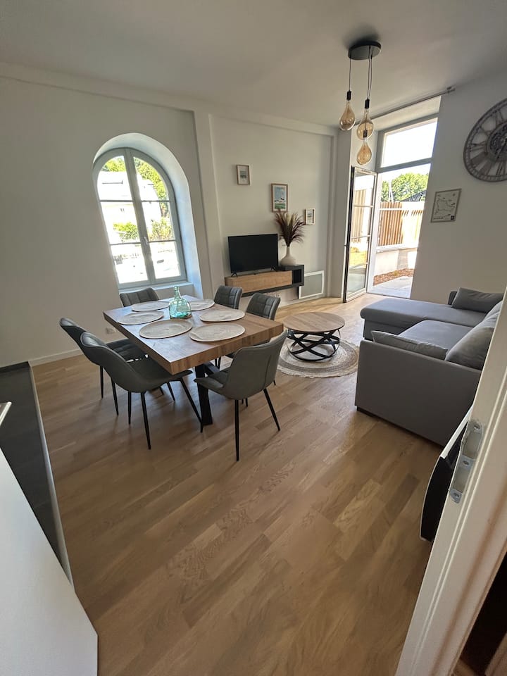 Le Quai St Louis - Le Palais