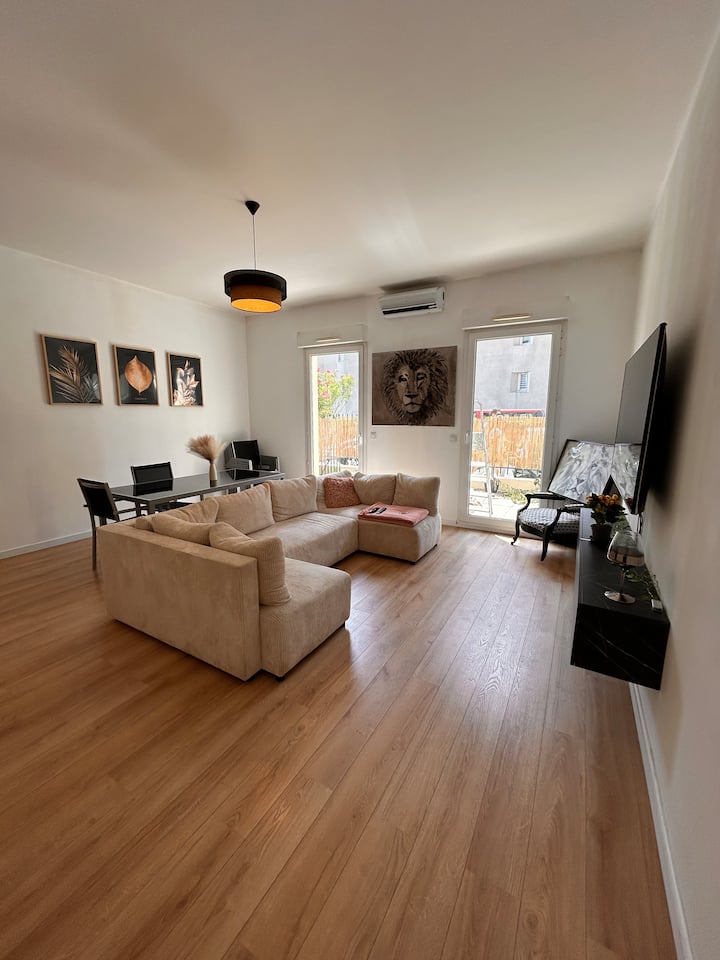 Charmant Rez-de-jardin à Hyères - Plage de Hyères