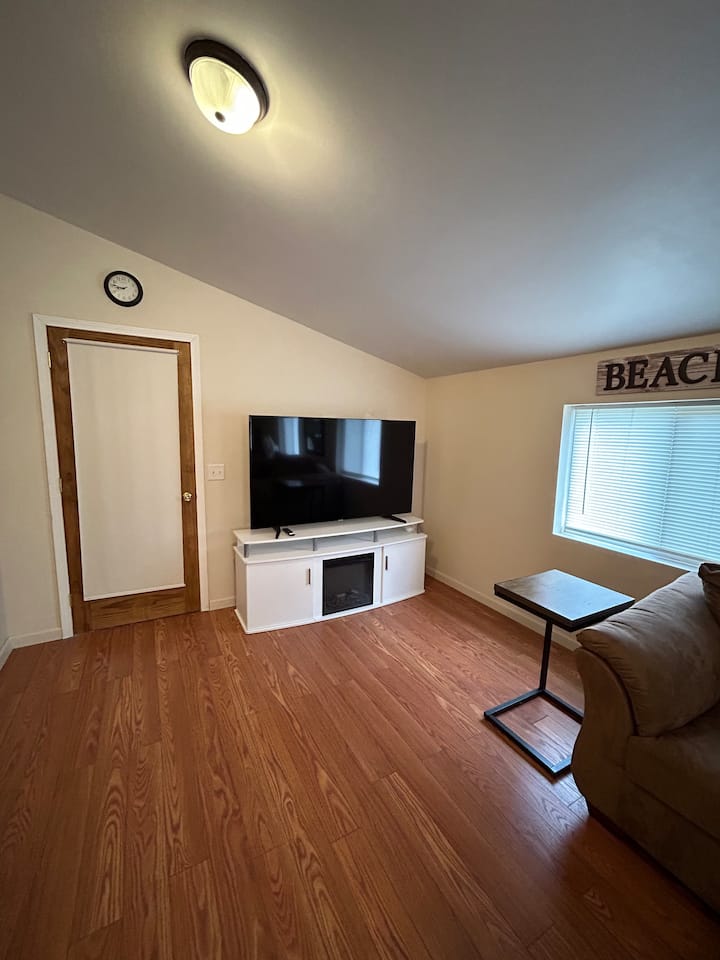Quiet Verona Beach Apartment - Verona Beach State Park, Verona Beach