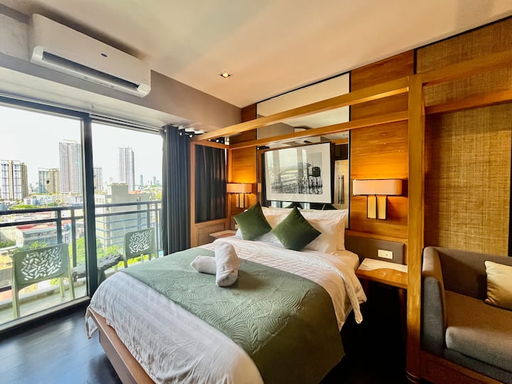 Tropical Suite In Manila Cbd - Pool, Gym & Sauna - Manila