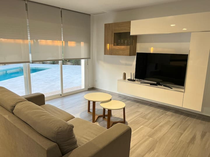 Casita Con Piscina Privada - Santa Pola