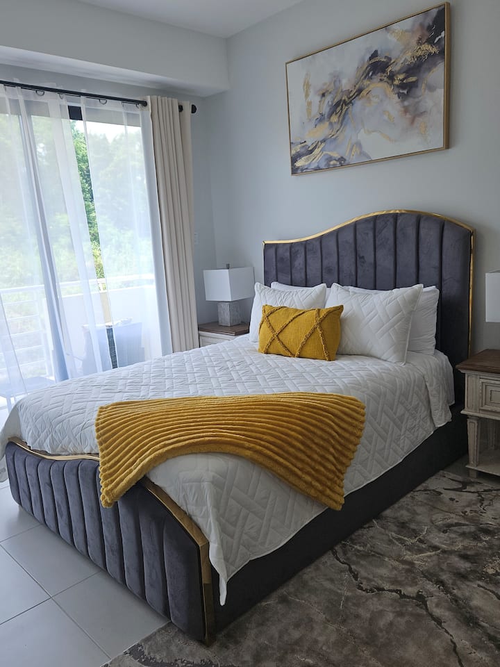 Picturesque Suite With Gym/pool - Jamaica