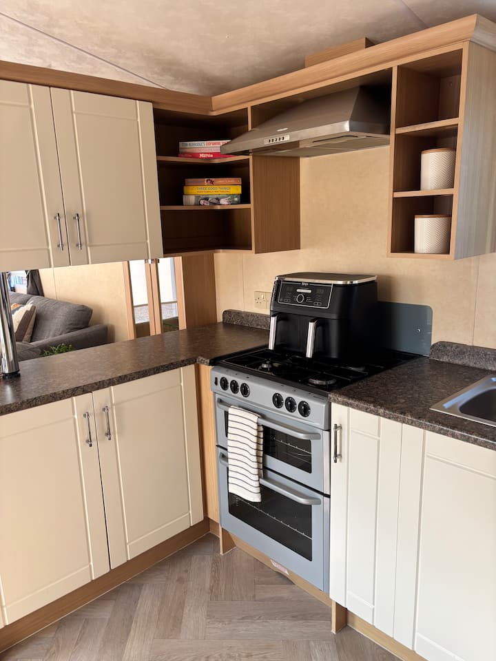 Modern Two Bedroom Caravan - Arbroath