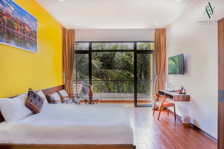 Serene Suite W Private Balcony Pool/free Breakfast - Hội An