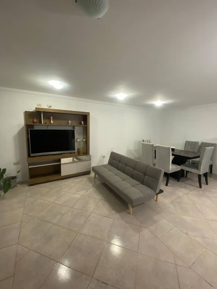 Departamento En Primer Piso - Cuenca