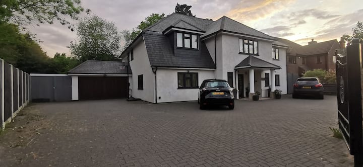 Beautiful New Built Home Surrey - Guildford, UK