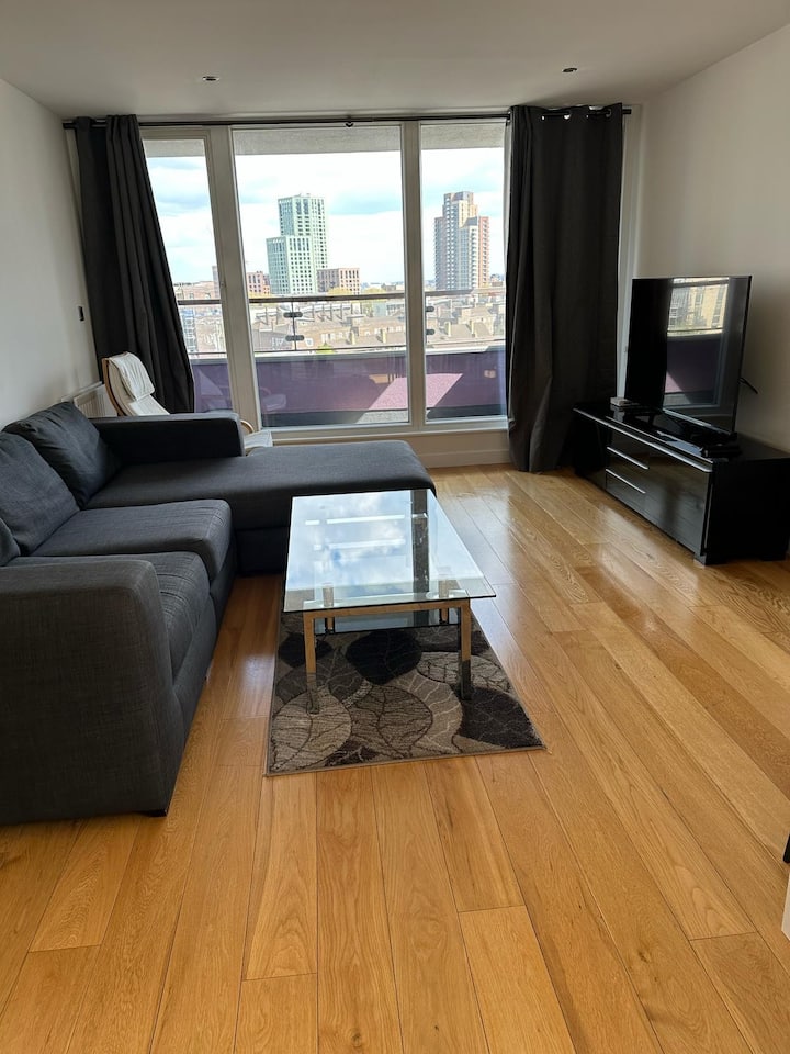 Large 2 Bedroom Apartment Close To Central London - Manor Park - London