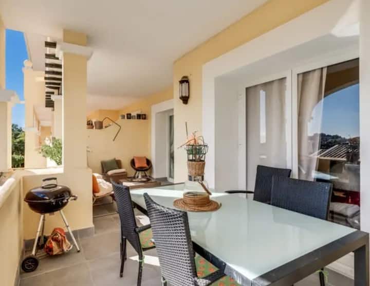 Dormitorio En Piso Compartido - Marbella