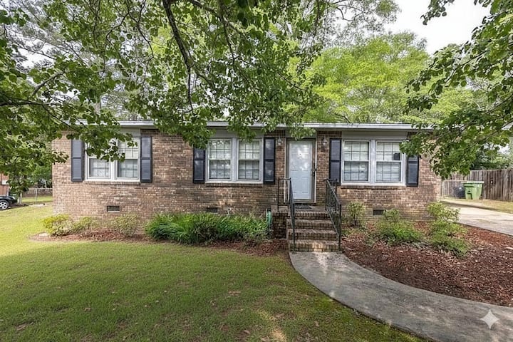 Sunny Sunshine 3 Br/1 Bath 15 Mins From Ft Benning - Columbus, GA