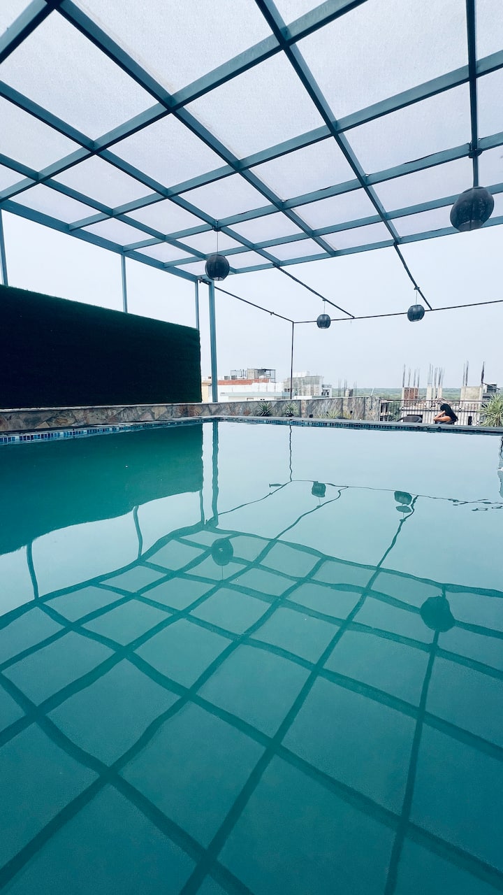 Luxe 6 Bedroom+private Pool Stay - Gurugram