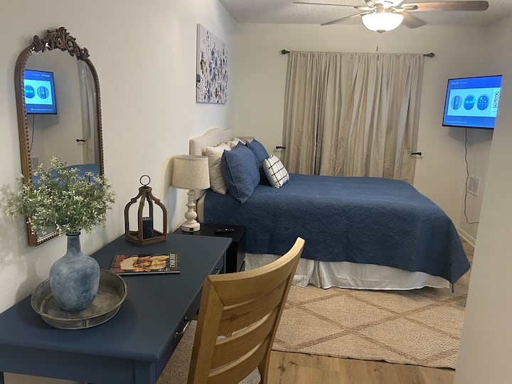 Cozy Retreat At Doak - Tallahassee, FL
