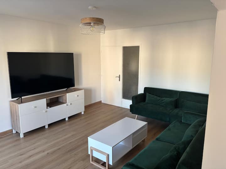 Logement Calme Et Spacieux - Marsylia