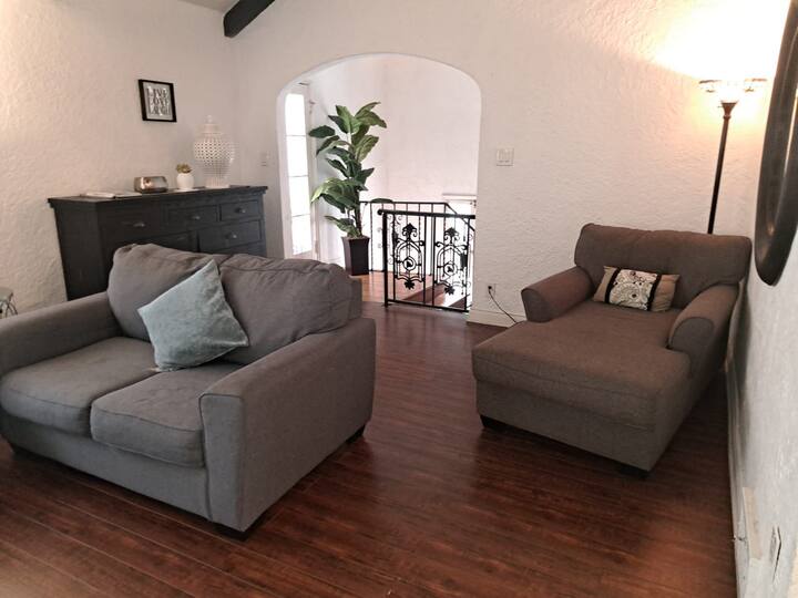 Best Location 3 Bed Apt In Bh - Beverly Hills, CA