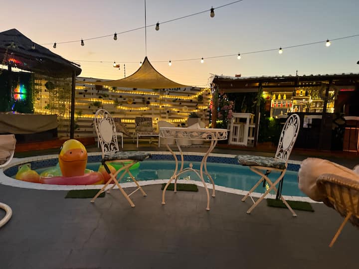 Luxury Swimming And Jacuzzi By Caline Vip Mews - Cape Town