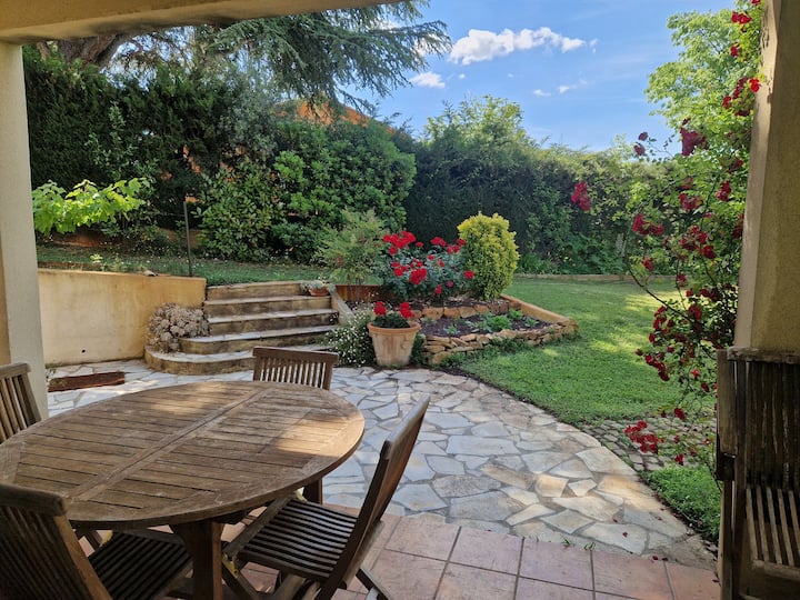 T2 Climatisé, Parking Sécurisé, Jardin Arboré Wifi - Gémenos