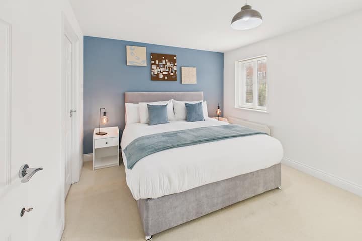 Spacious Home In The Heart Of Cheltenham - Cheltenham