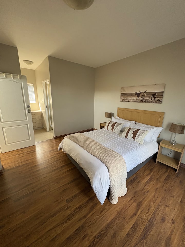 Menkenheights Hartenbos. 3 Bedroom Self-catering. - Mossel Bay