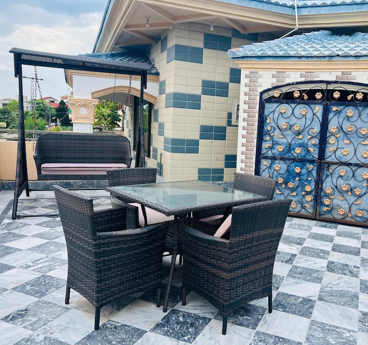 3 Bhk 1st Floor Residence En-suite Familyresidence - Islamabad