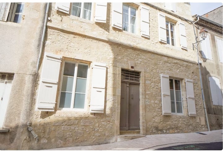 Maison Du Monde 14 Personnes - Frankreich